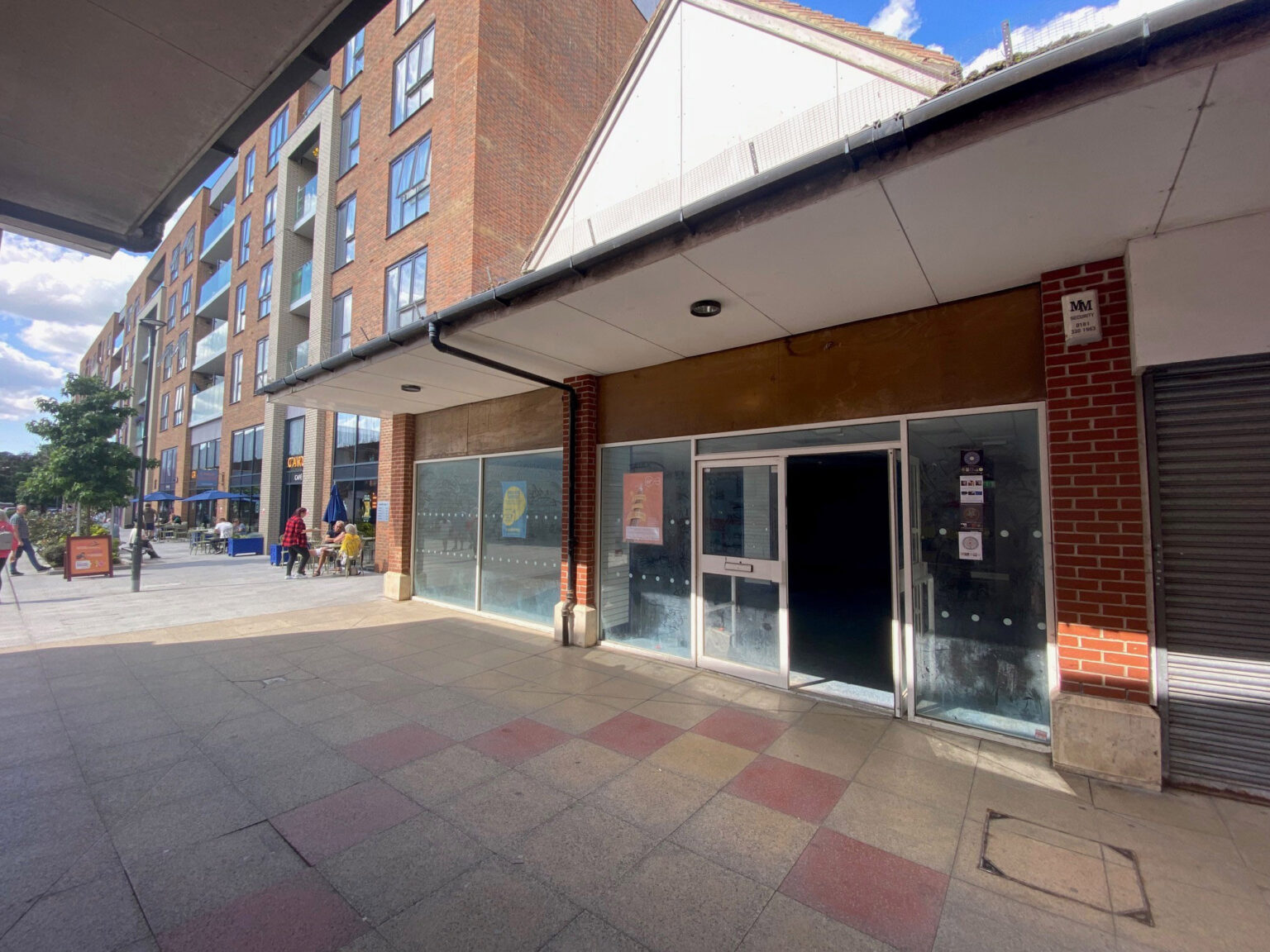 Cradick Retail — UNIT 10-11 QUEENS WALK, EAST GRINSTEAD